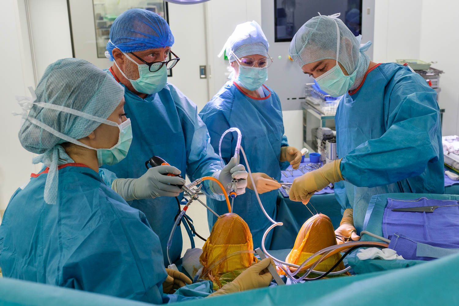 Greffe du ligament croisé antérieur au tendon patellaire prélevé au ...